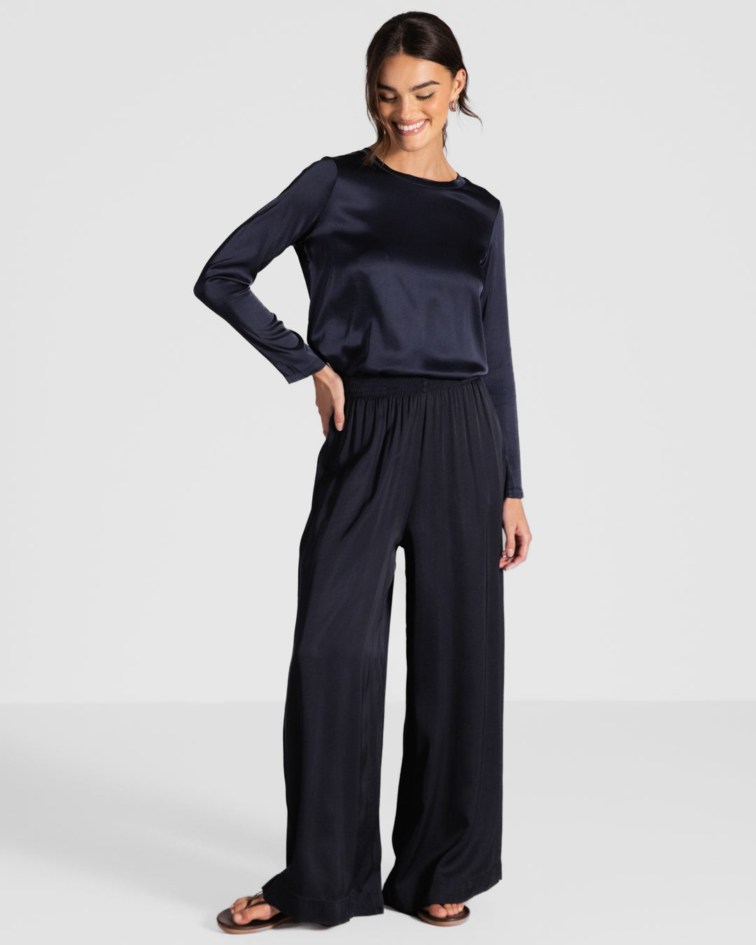 Daisy Elastic Waist Satin Pants | Navy – JAKI