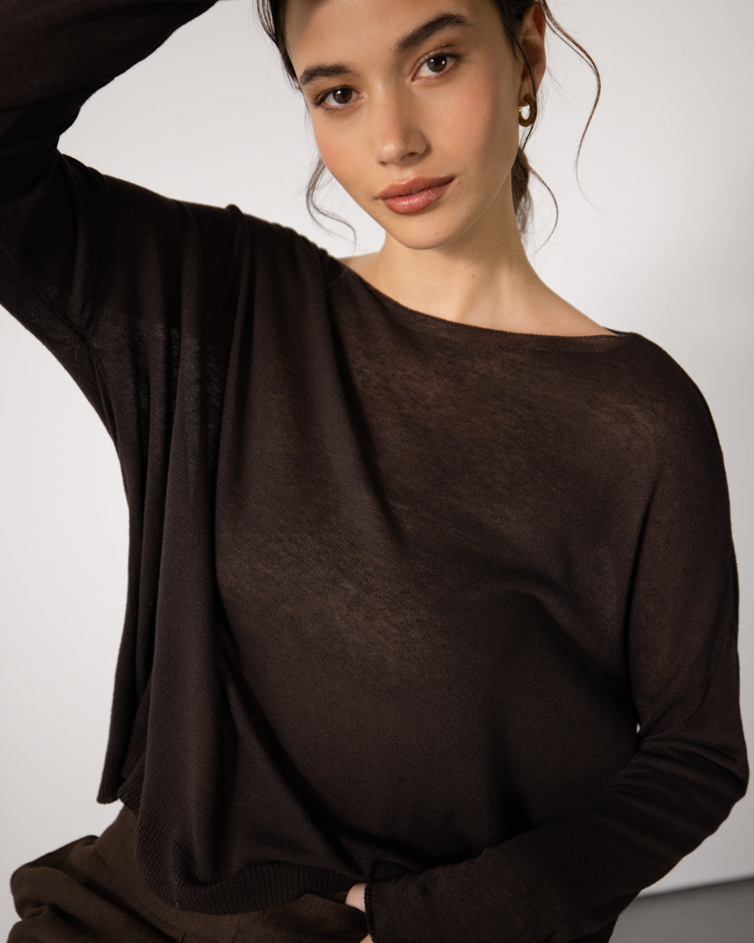 Amelie Lightweight Linen Top | Espresso Brown – JAKI